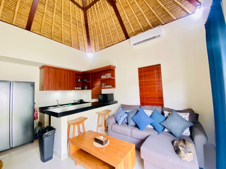 Price Reduction!!!Beautiful holiday unit in sought after location ...